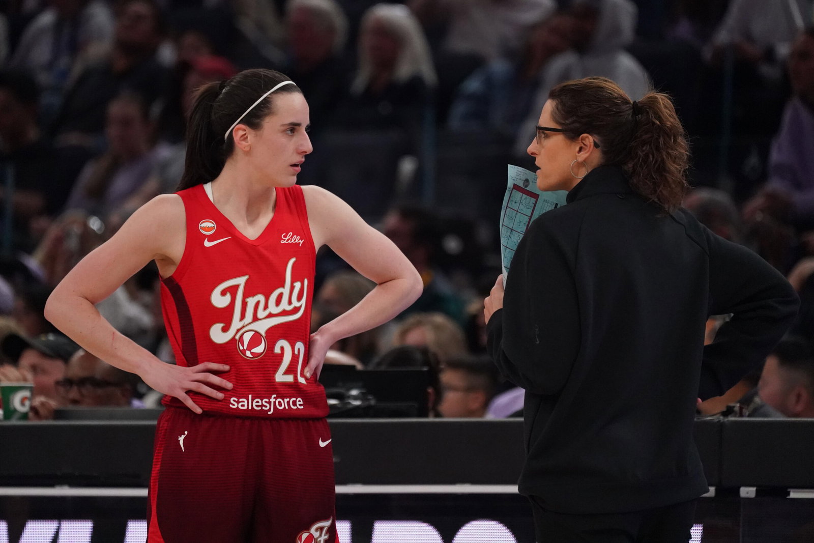 Lin Dunn Raises Eyebrows With Caitlin Clark's 'Toughest Job' Click ...